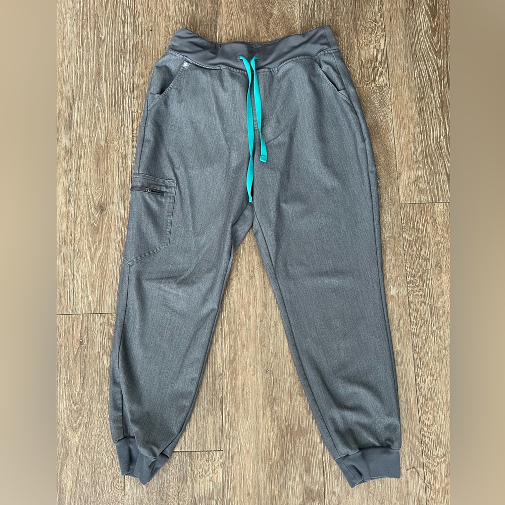 Figs Women Scrub/ Graphite - Gem